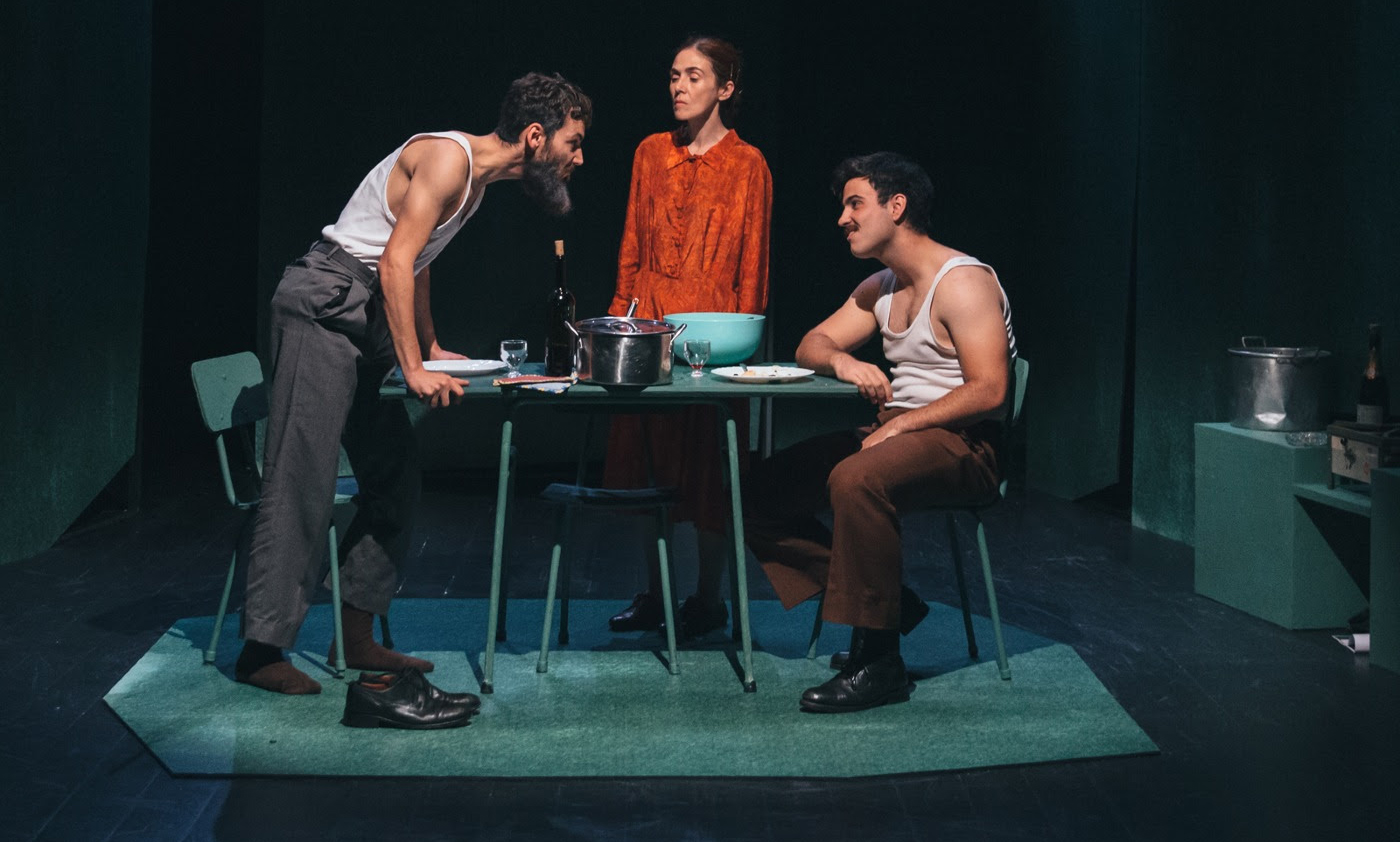 Évora: "A Festa" de Spiro Scimone no Teatro Garcia de Resende - Diário ...